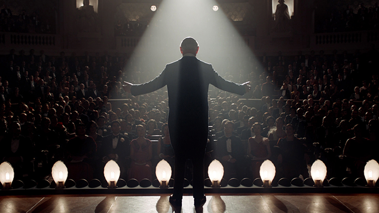 How to Frame a Wide Shot Like a Master Cinematographer