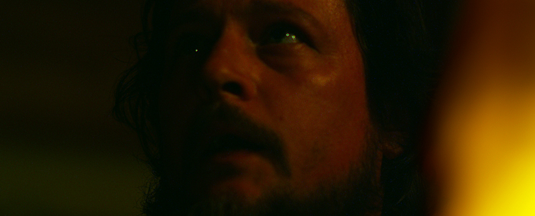 How to Creatively Use a Reflector on Location