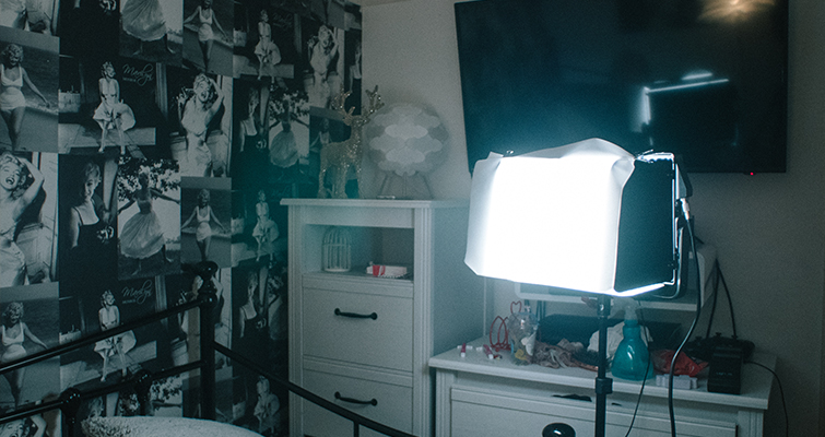 Simulating Light From A Screen