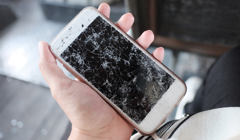 Create A Cracked Phone Screen Effect in After Effects
