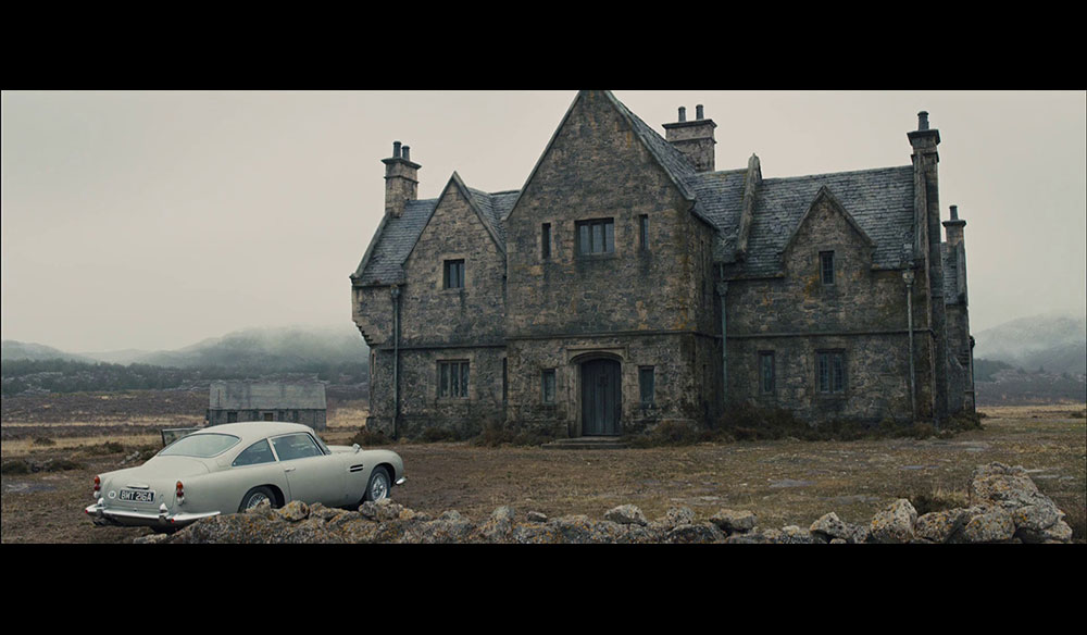 Set Tone and Atmosphere by Mastering the Establishing Shot