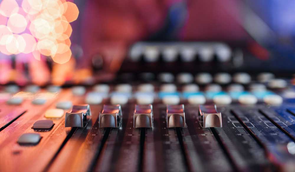 Improve The Overall Quality of Your Videos with A Discrete Sound Card